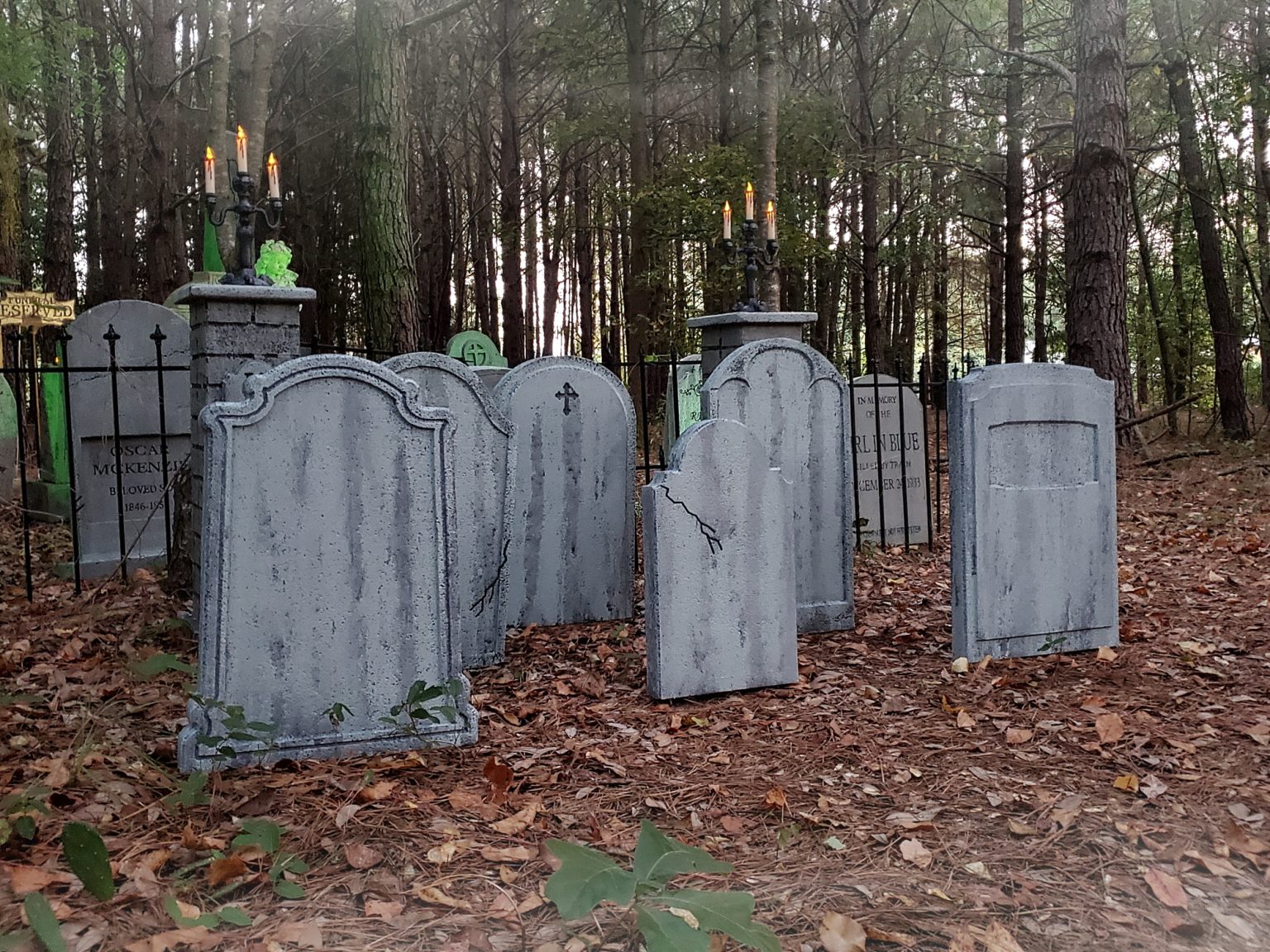 Evil Soul Studios 6 Piece Unmarked Grave Cemetery Tombstone Set ...