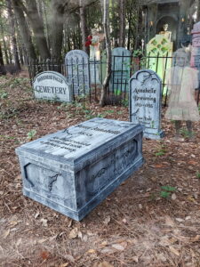 Evil Soul Studios Sweet Annabelle Cemetery Tombstone and Coffin Crypt ...